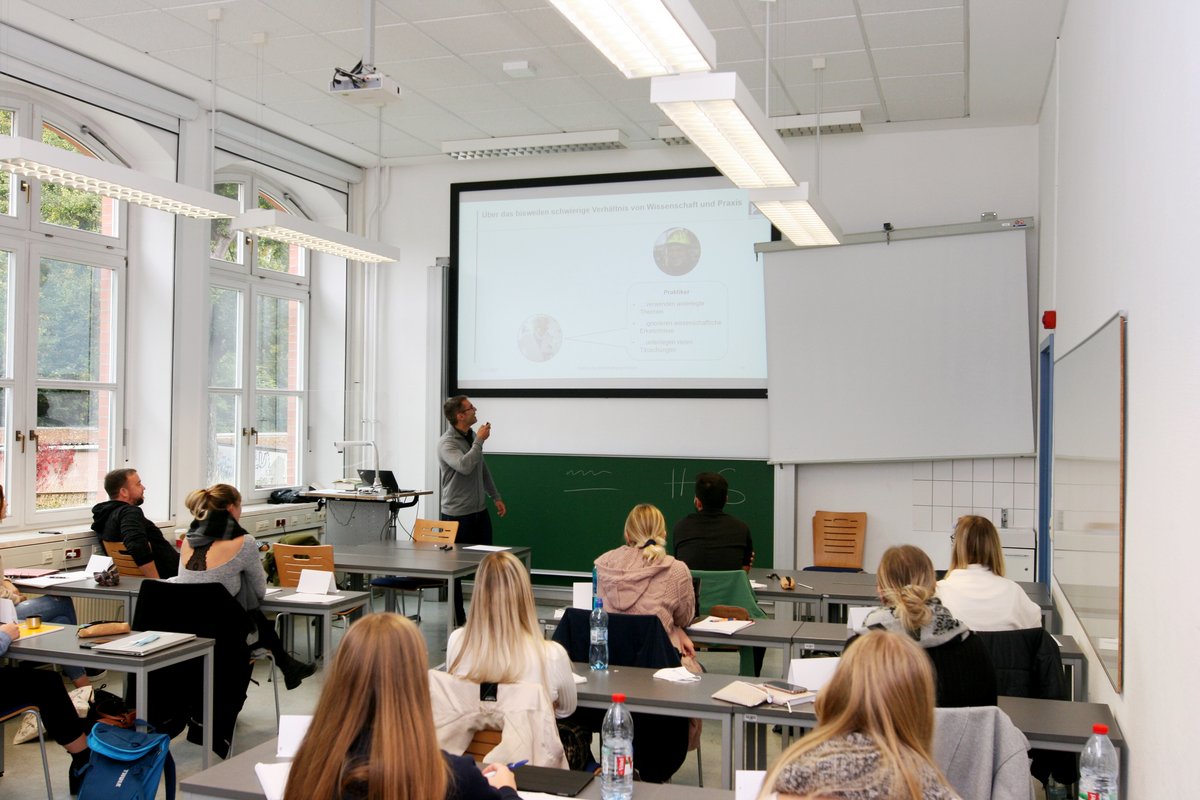 Bachelorstudiengang Wirtschaftspsychologie erfolgreich gestartet