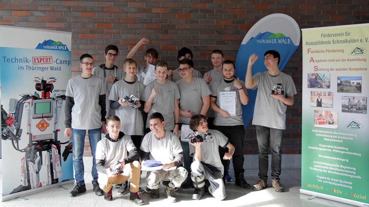 Start des ersten Technik-Expert-Camps