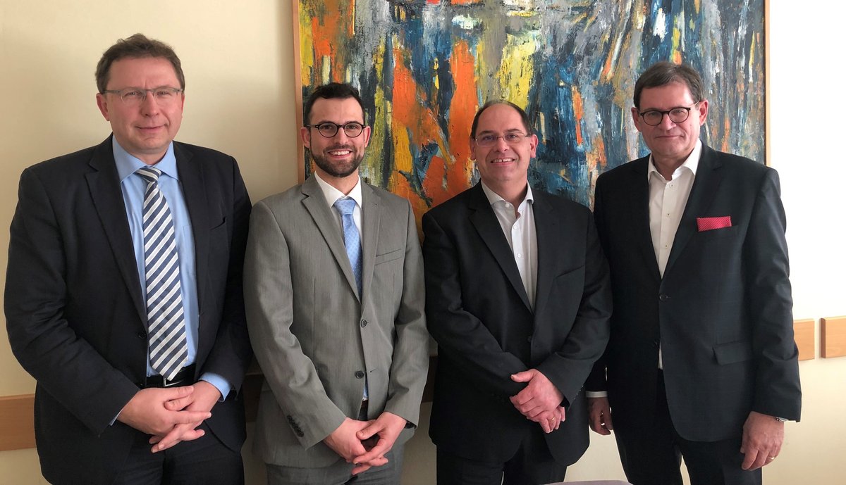 Wirtschaftsrechtabsolvent Dr. Mario Wilhelm ist promoviert worden